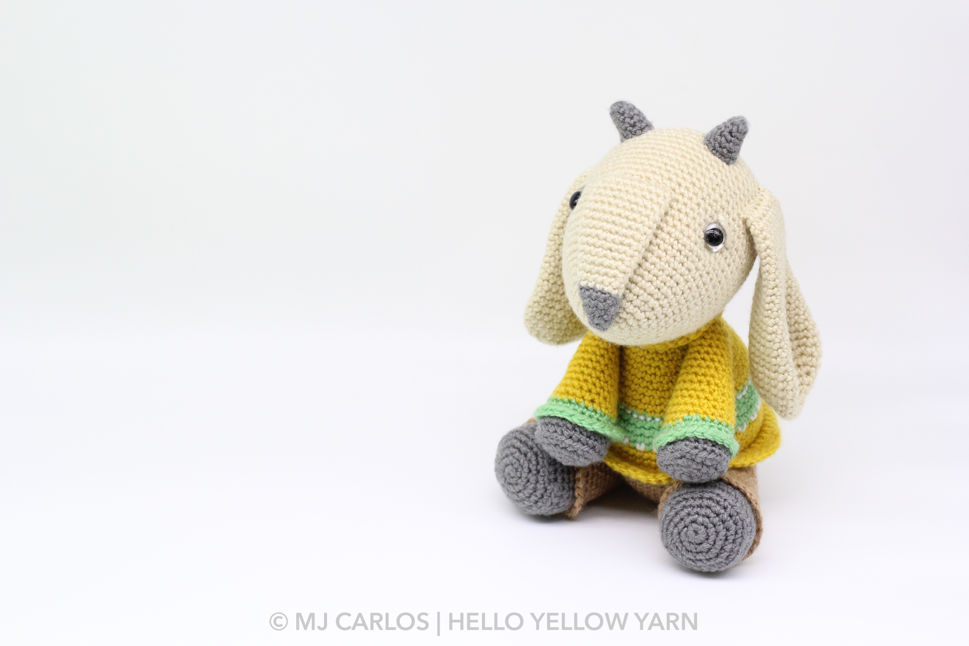 Gilbert-Goat-Amigurumi-11